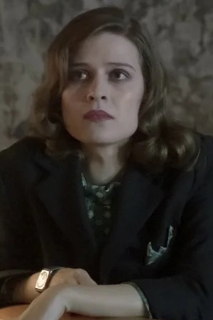 Emma Paetz - TheTVDB.com