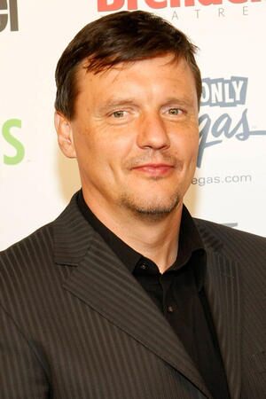 Ilia Volok - TheTVDB.com