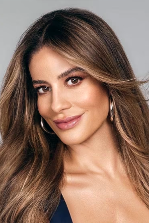 Ángela Ferrer in Perfil falso - TheTVDB.com