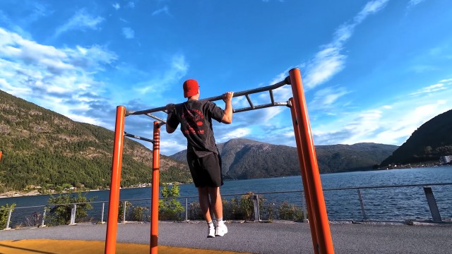 Il Cesi - IL COLOSSO di GHIACCIO della NORVEGIA! - TheTVDB.com